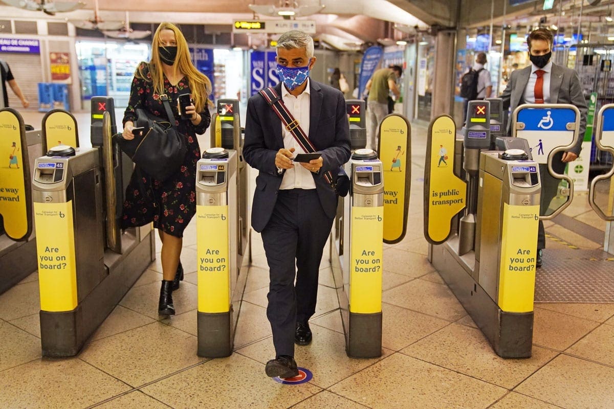 Face Masks To Remain Mandatory On London Transport