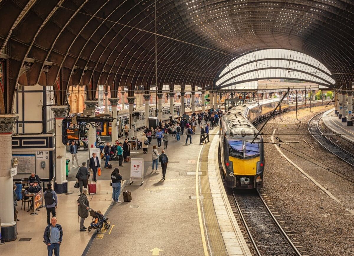 PM sets out £4.7bn 'local transport fund' plans for 'redirected' HS2 ...